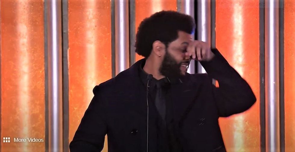 The Weeknd Chokes Up Receiving Quincy Jones' Humanitarian Award ...